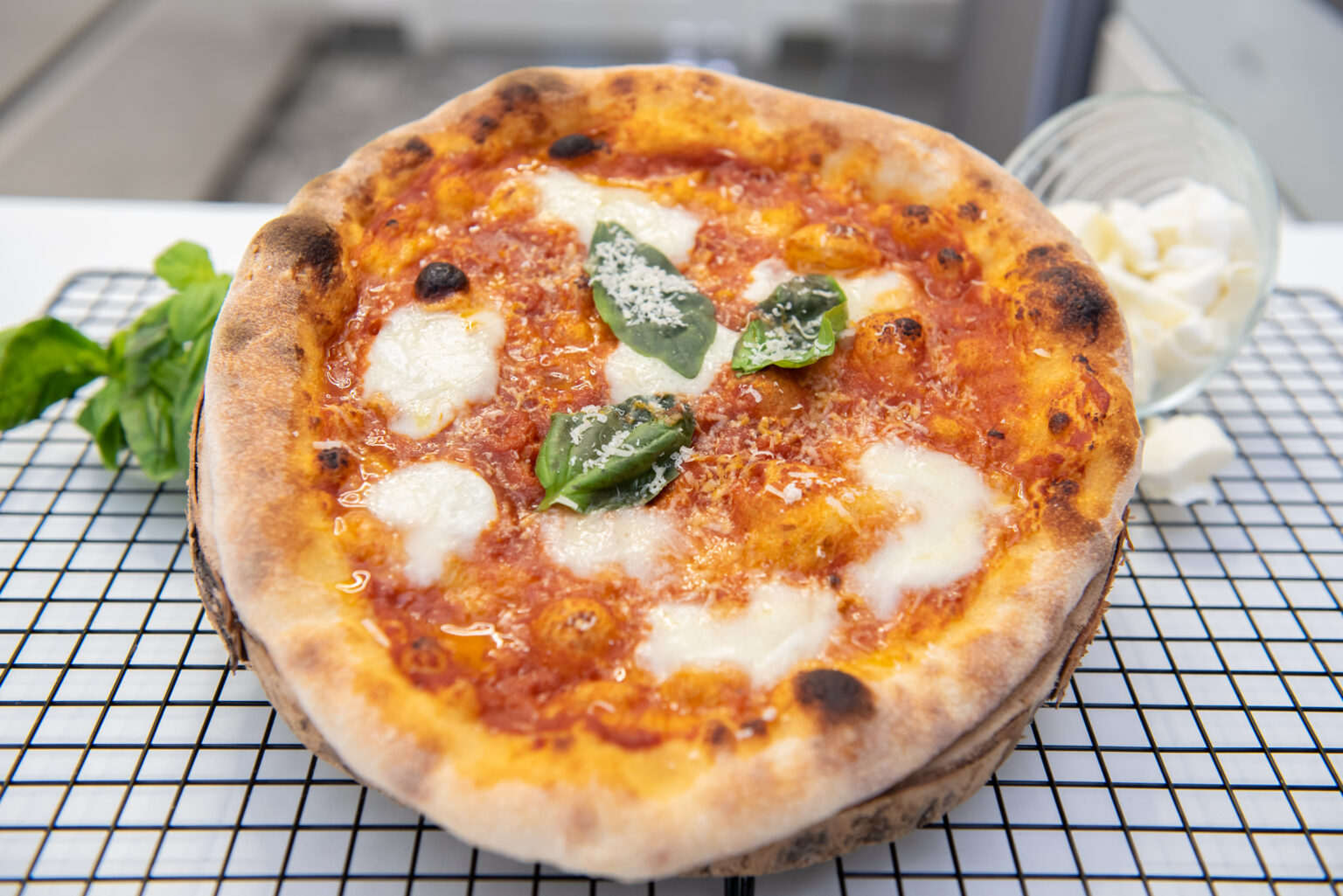 PIZZA NAPOLETANA - fatta in casa nel forno tradizionale - La Molliche di Nanà